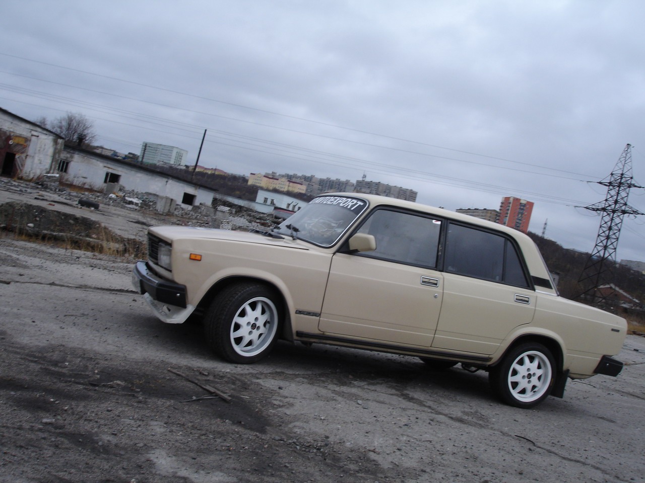 Как-то раз в MAXI Tuning :D — Lada 2105, 4,3 л, 1985 года | наблюдение ...