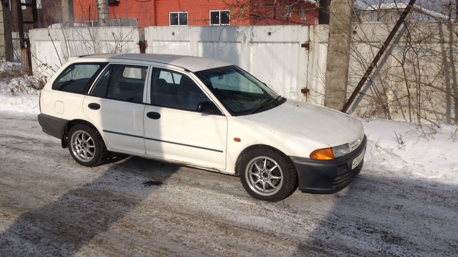 Mitsubishi Libero 2.4 бензиновый 1994 | | Ice Drift Wagon >_