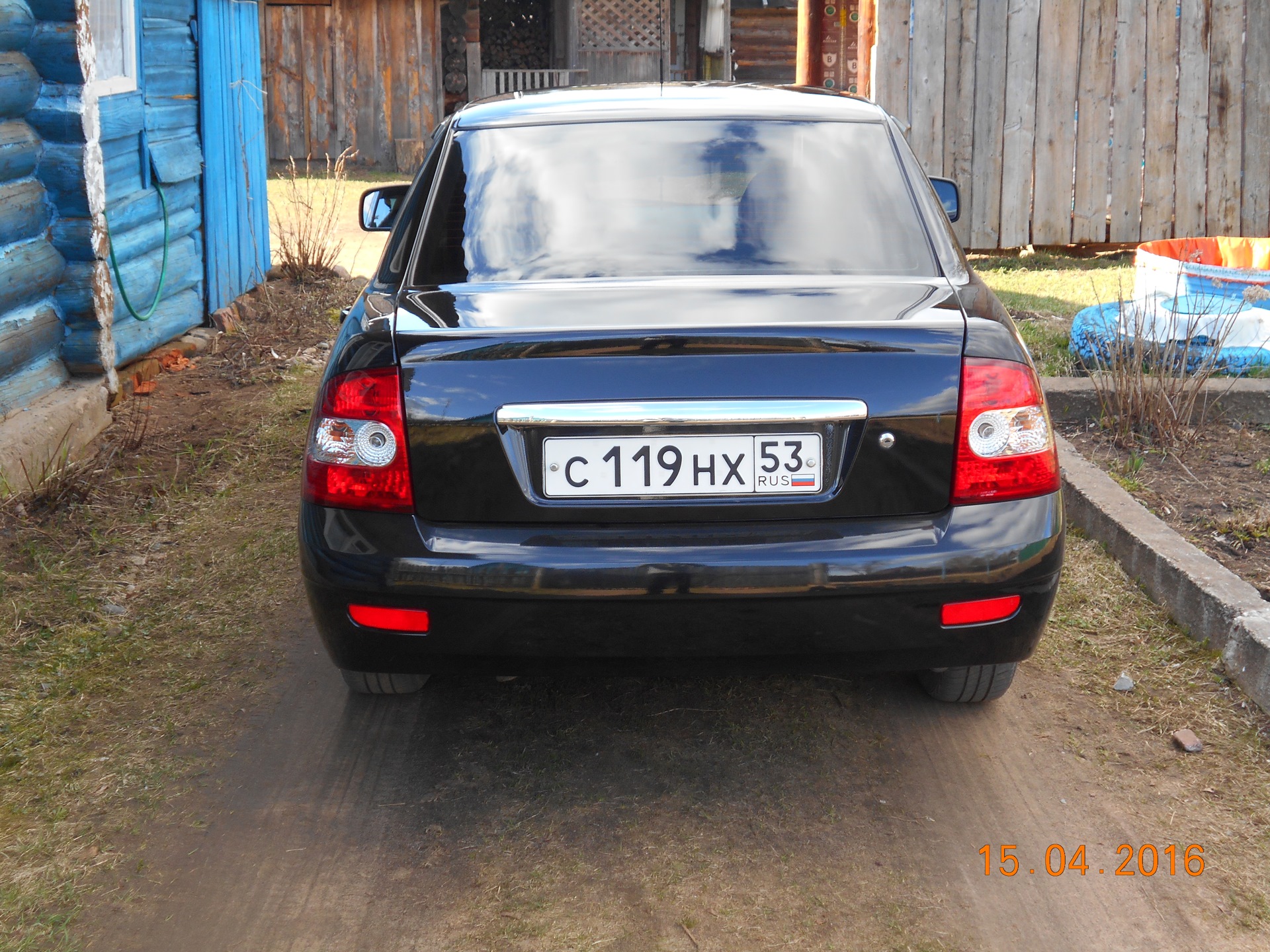 Шильдики долой — Lada Приора седан, 1,6 л, 2012 года | стайлинг | DRIVE2