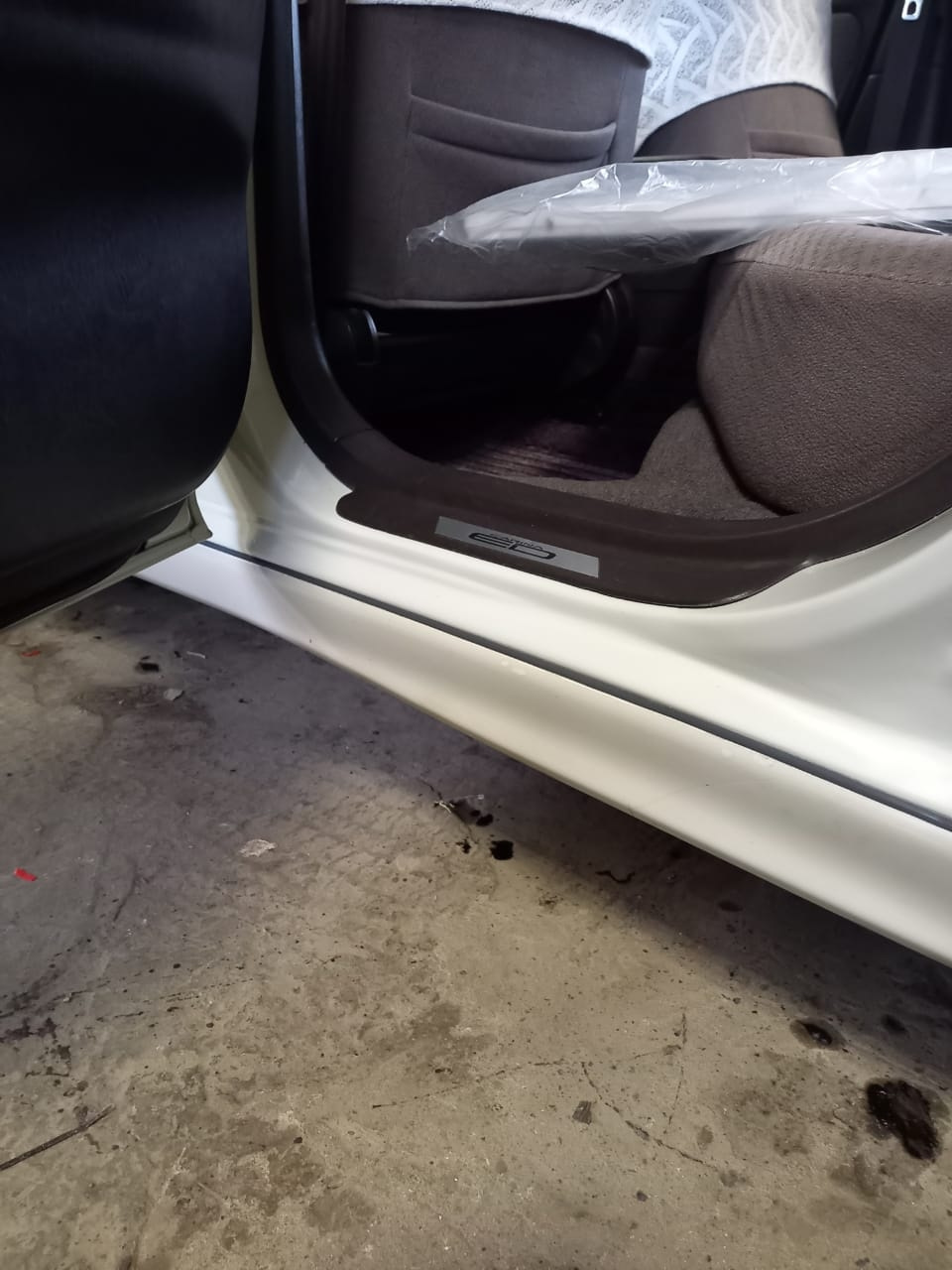 Покраска дверных проемов, порогов и переднего левого крыла. — Toyota ...