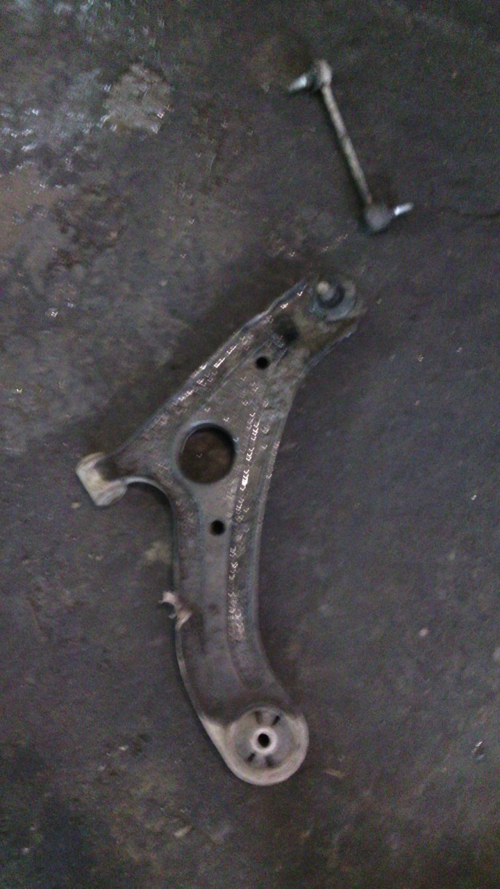 Всего понемногу (подвеска, двигатель) — Hyundai Getz, 1,4 л, 2008 года ...
