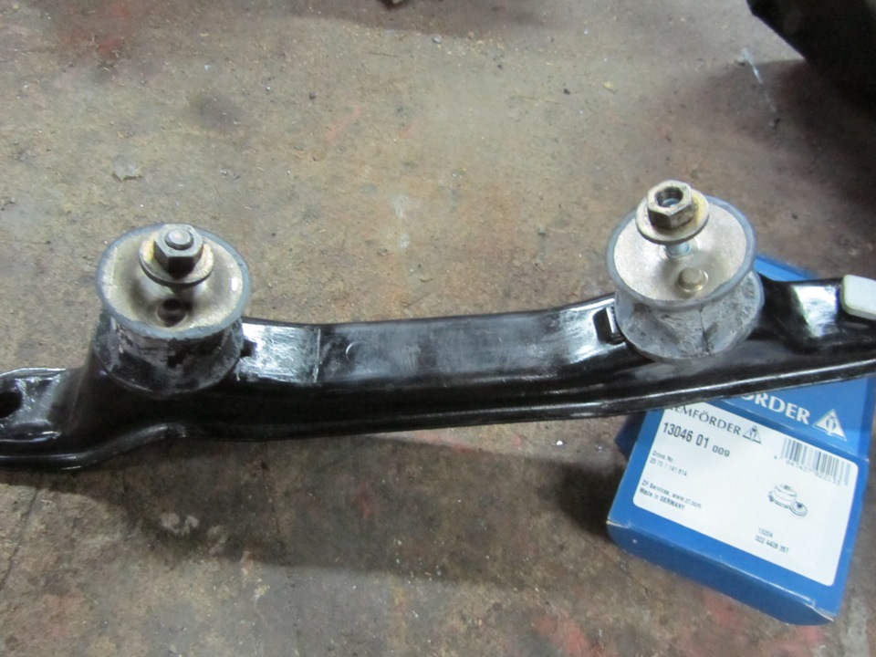 Подушки на КПП — BMW 3 series (E30), 2 л, 1988 года | запчасти | DRIVE2