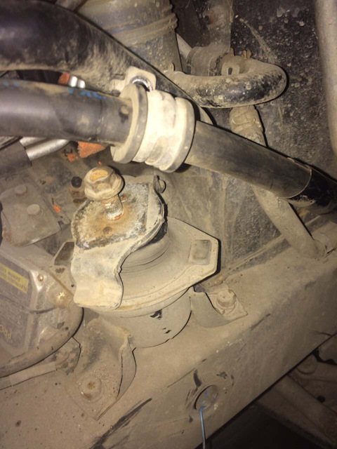 MR961111 Опора двигателя правая гидр-я OEM Mitsubishi | Запчасти на DRIVE2