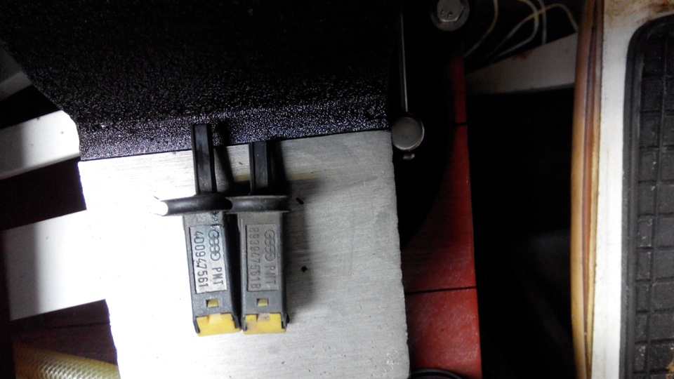 Подсветка пространства ног — Audi A6 (C4), 2,5 л, 1997 года | стайлинг ...