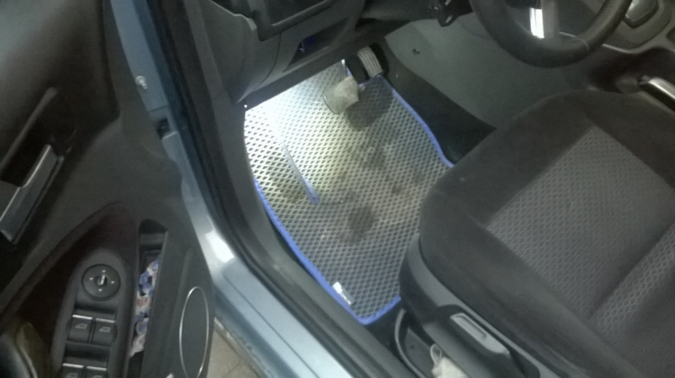 Коврики Eva-Drive — Ford C-Max I, 2 л, 2008 года | аксессуары | DRIVE2