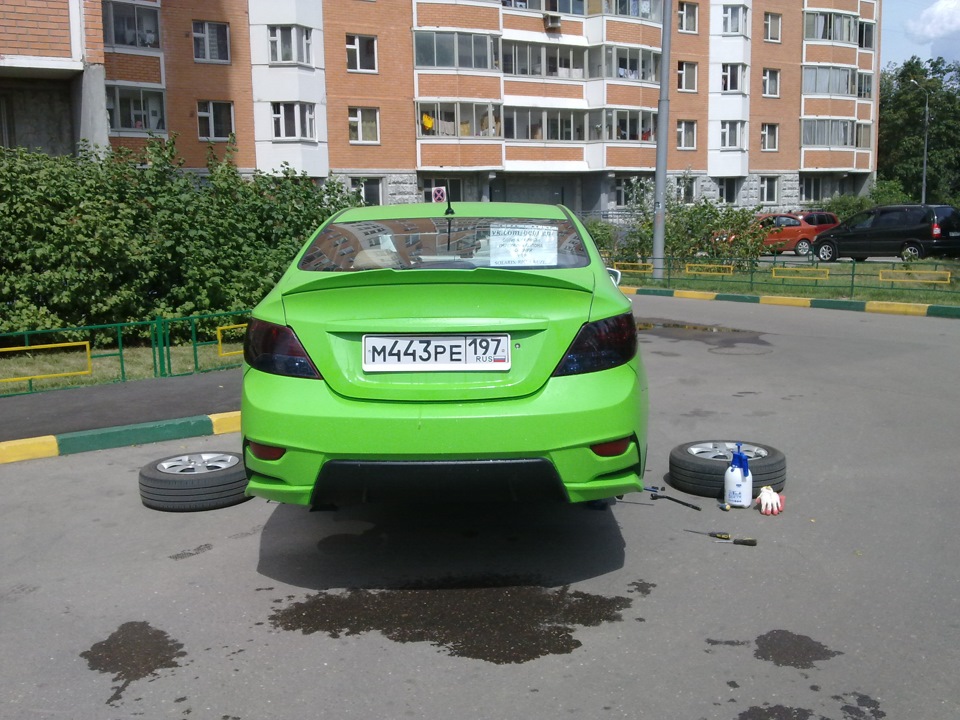 Задний бампер на машине. — Hyundai Solaris (1G), 1,4 л, 2011 года ...