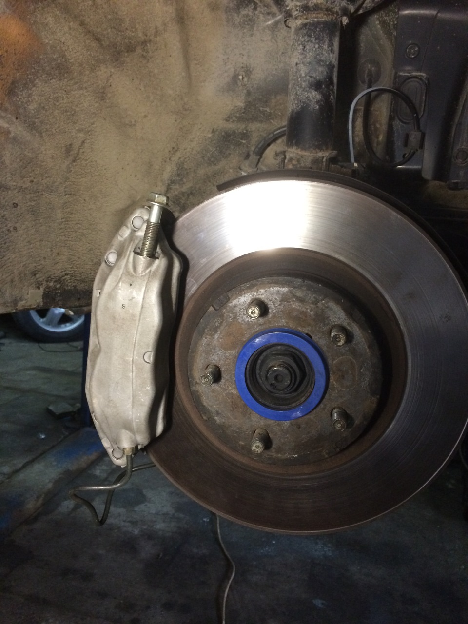 Brembo от BMW е38 — Subaru Tribeca B9, 3 л, 2006 года | тюнинг | DRIVE2