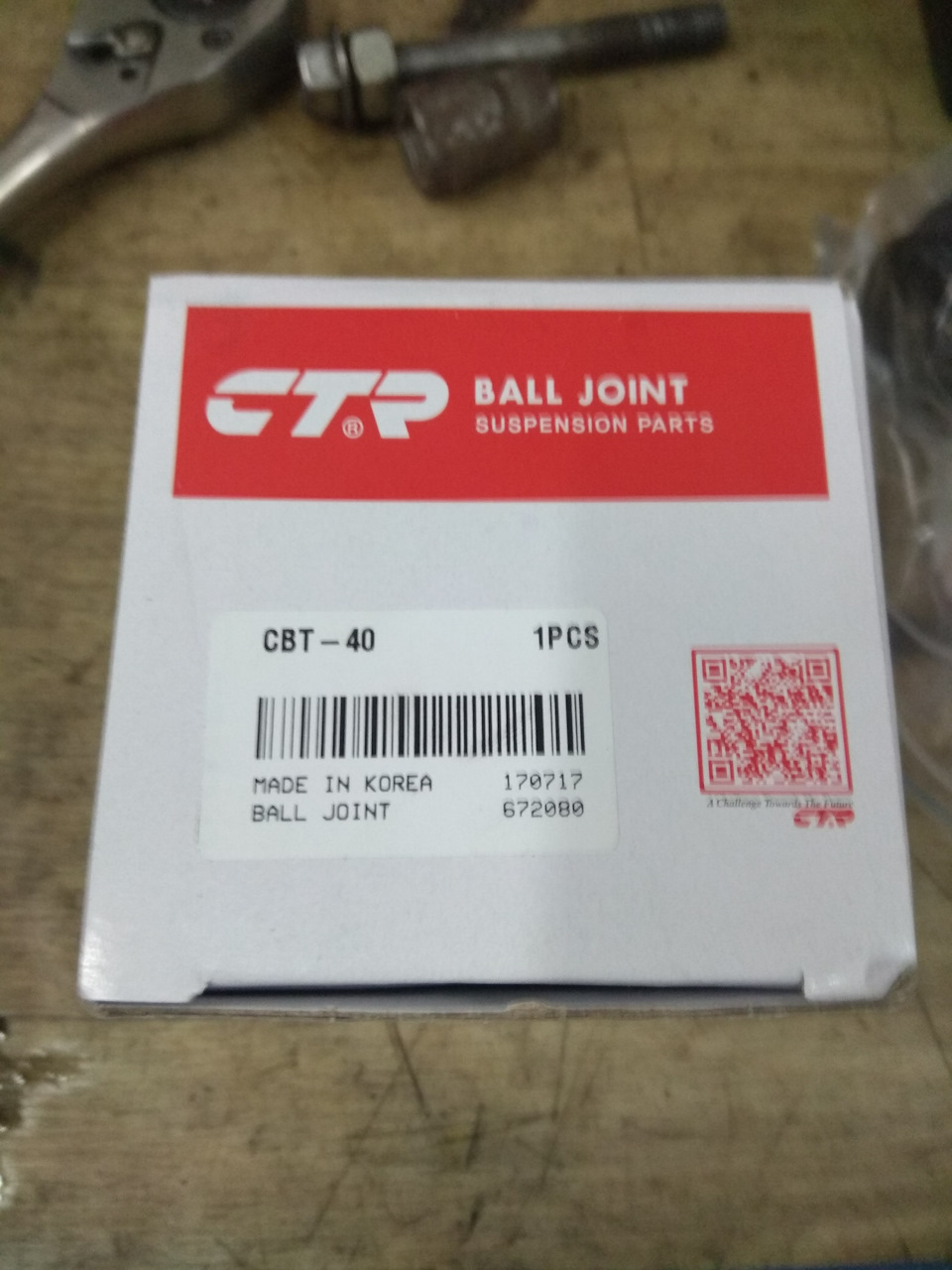 замена рулевого наконечника и шаровой опоры, плюс лампы головного света — Toyota RAV4 (II), 2 л ...