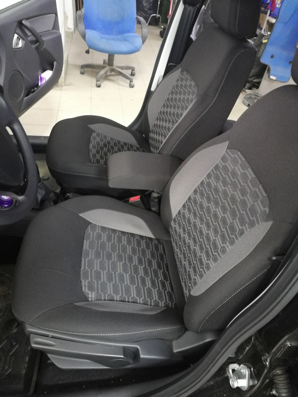 Авточехлы Автопилот. — Lada Гранта Cross, 1,6 л, 2023 года | аксессуары ...