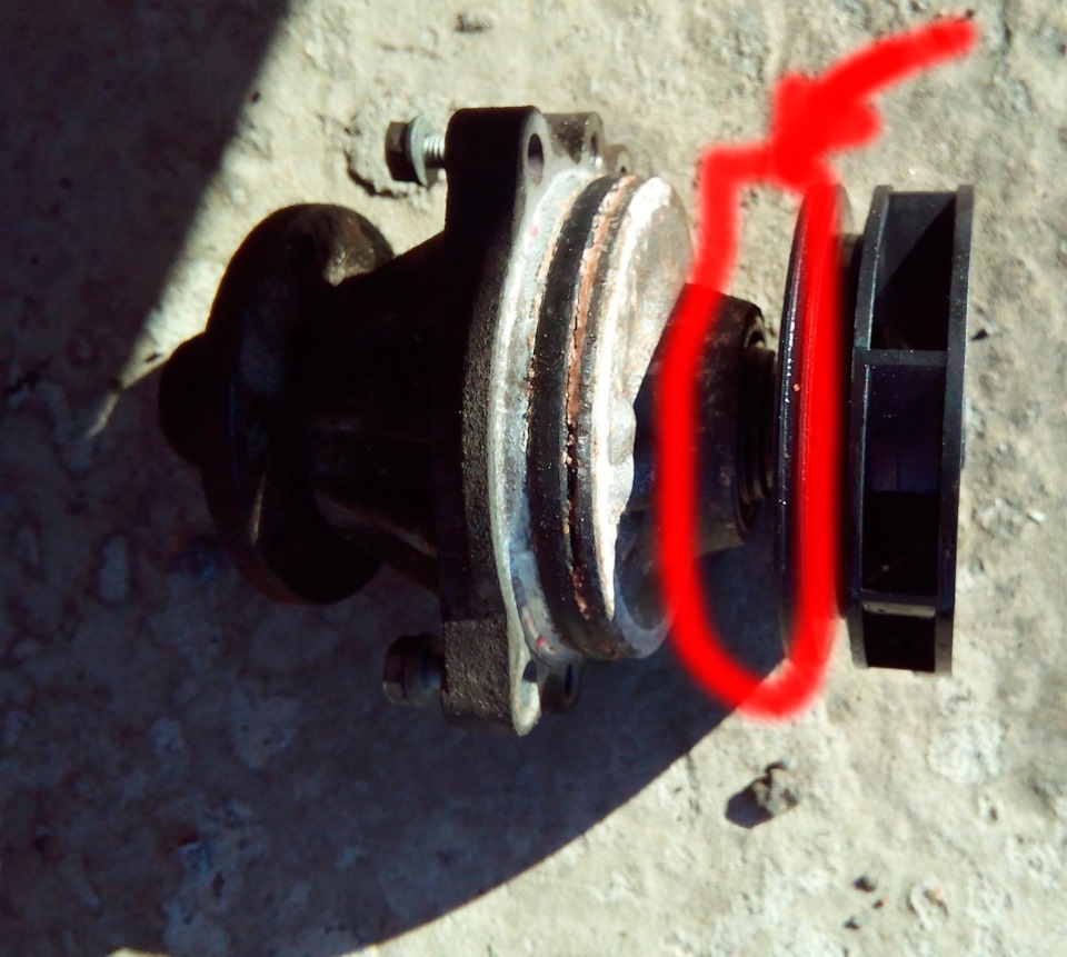 Замена помпы — BMW 3 series (E46), 2 л, 1998 года | визит на сервис ...