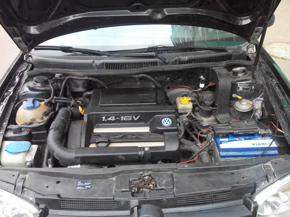 Воздушный фильтр, дроссельная заслонка. — Volkswagen Golf Mk4, 1,4 л ...