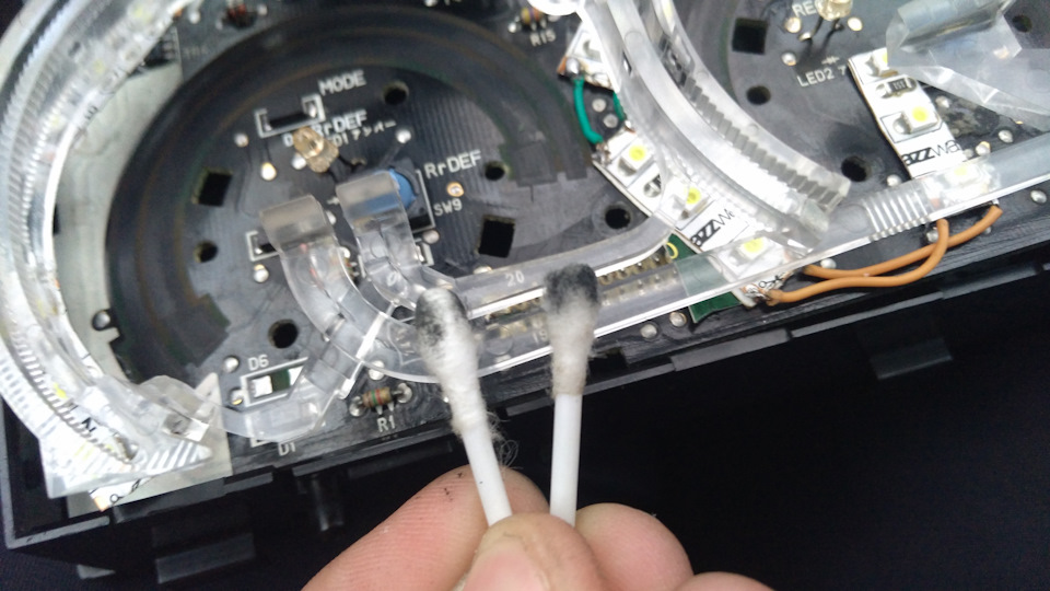 Перестала работать крутилка скорости вентилятора печки ну и персветка ...