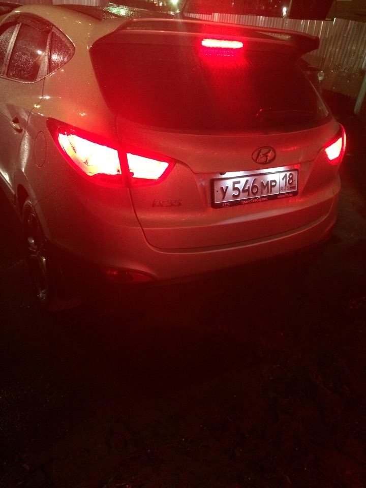 Задние фонари ночью — Hyundai ix35, 2 л, 2014 года | тюнинг | DRIVE2