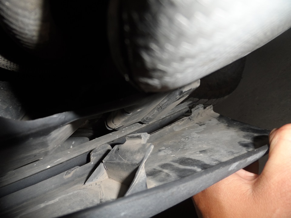 Передний бампер R-design — Volvo XC90 (1G), 2,5 л, 2007 года | стайлинг ...