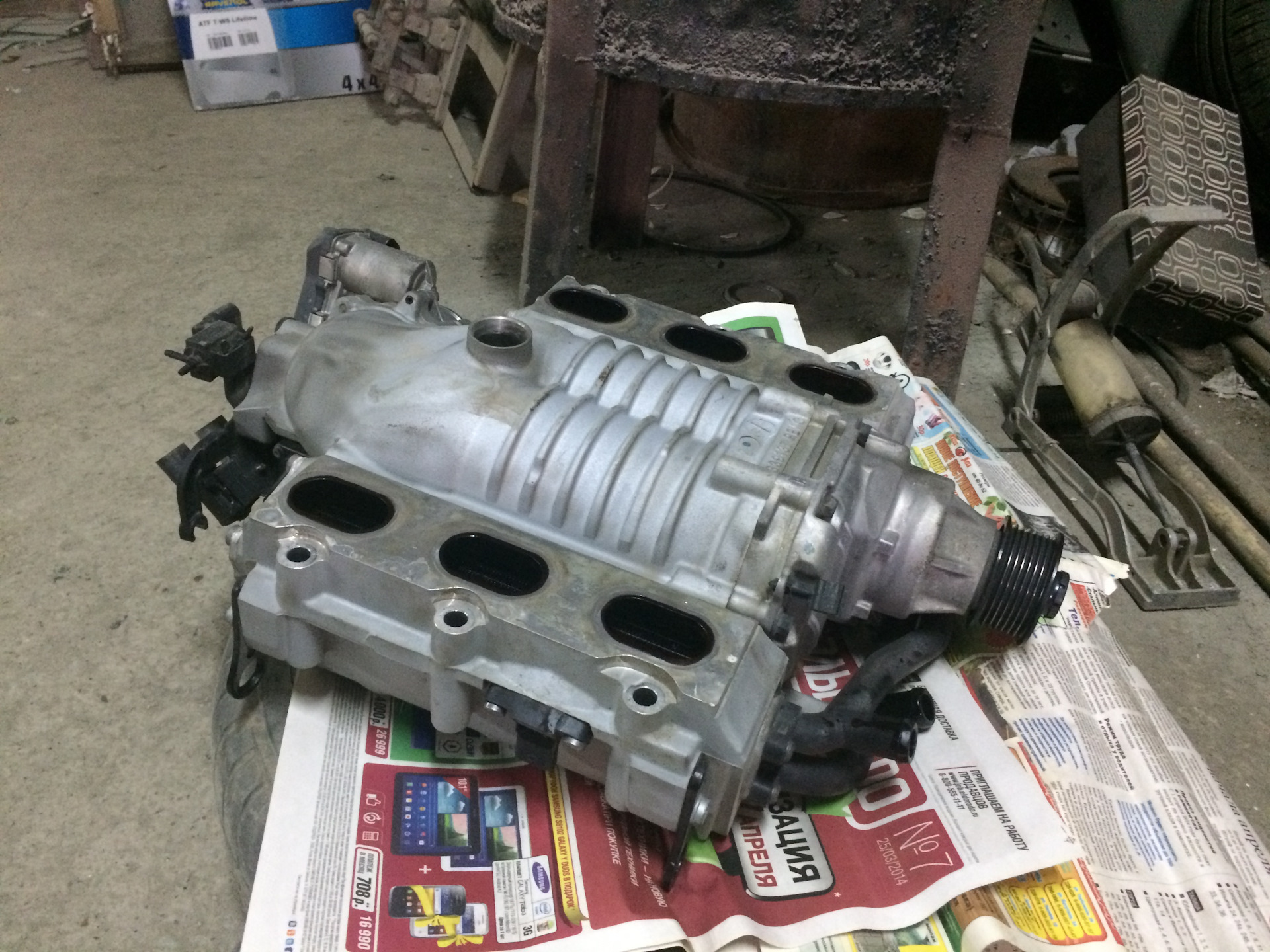 Замена маслоотделителя и прокладок клапанных крышек — Audi S4 (B8), 3 л ...