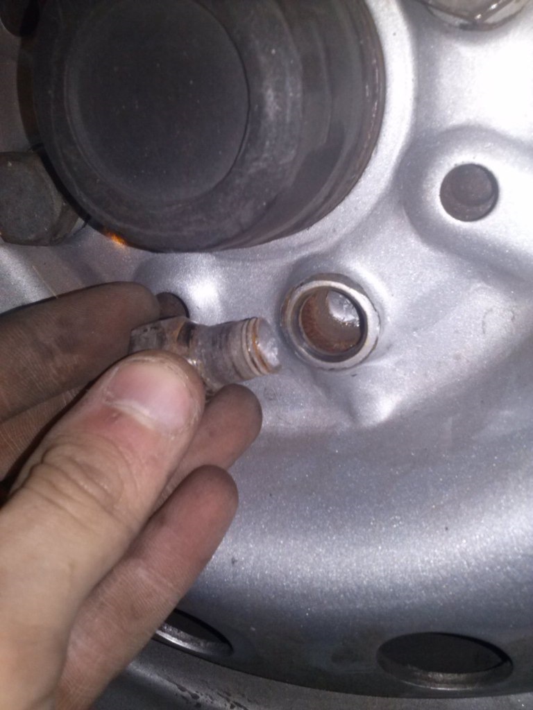 Бывают в жизни неудачи… — Lada 21083, 1,3 л, 1993 года | поломка | DRIVE2