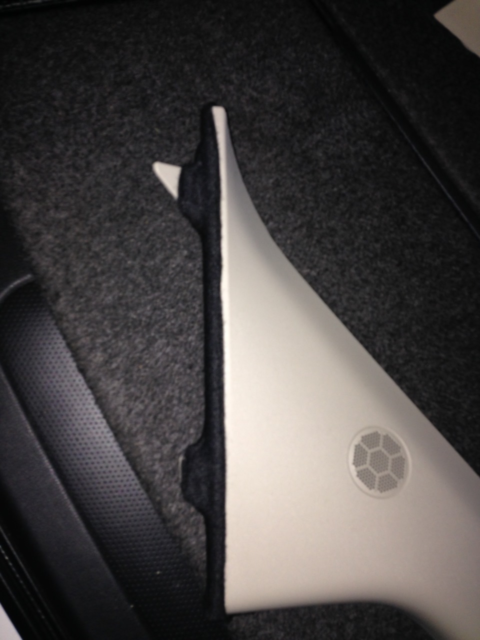 Обклейка маделином пластика багажника и части торпеды — Nissan Wingroad ...