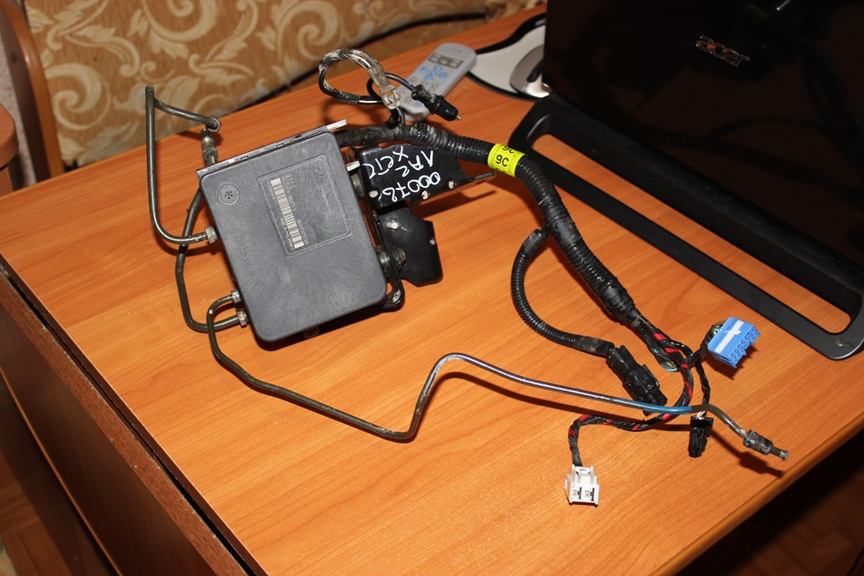 Подарок самому себе на НГ, блок ABS+TCS и проводка. — Chevrolet Lacetti 5D, 1,6 л, 2007 года ...