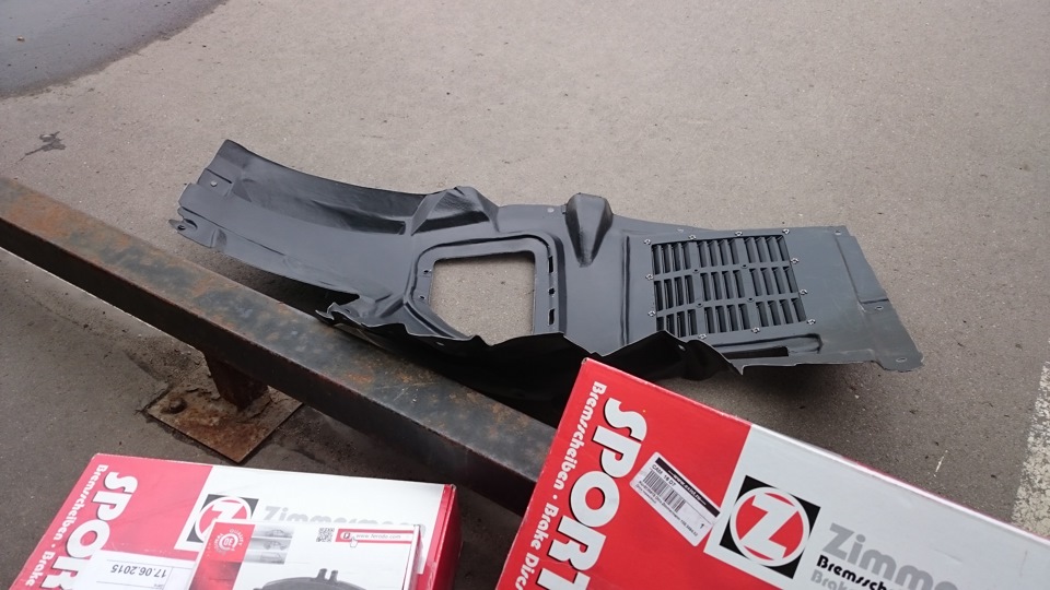 Замена подкрылка — BMW 5 series (F10), 2,5 л, 2011 года | своими руками ...