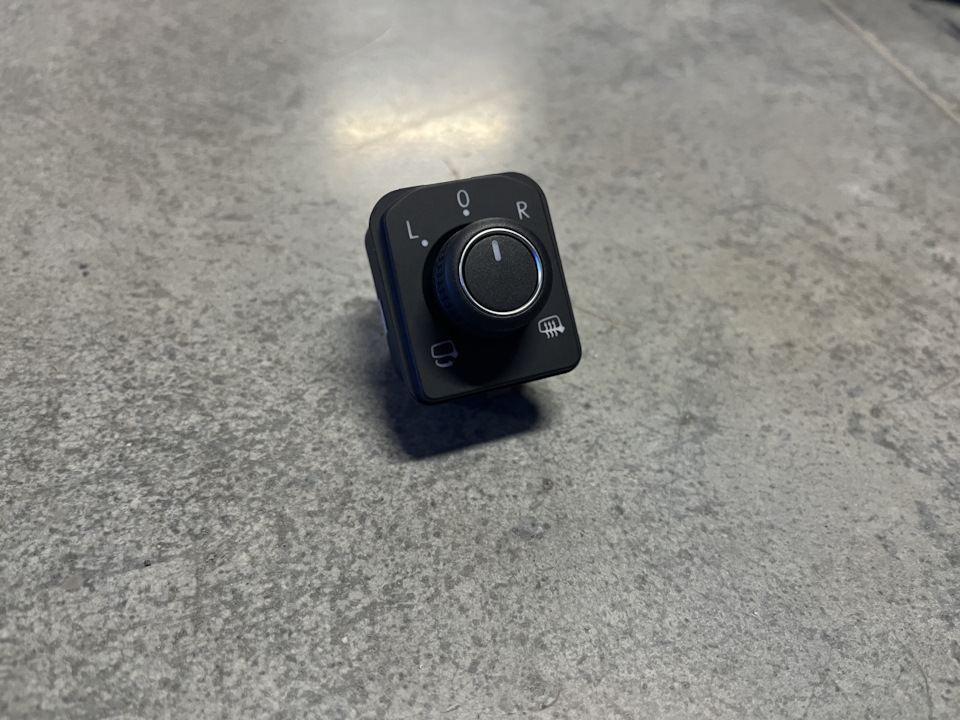 Зеркала с электроскладыванием на Jetta 7 — Volkswagen Jetta VII, 1,4 л ...