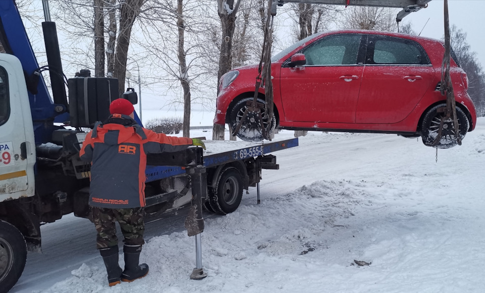 Замёрз Смартик — Smart forfour (2G), 0,9 л, 2018 года | эвакуация | DRIVE2