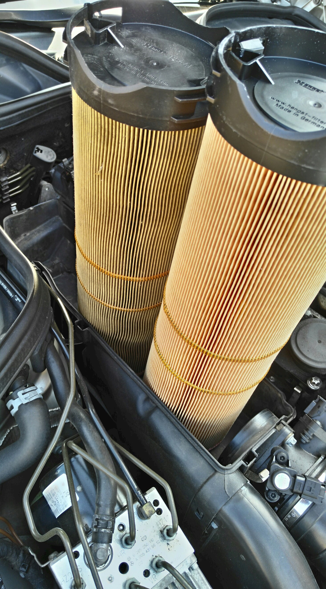 Замена воздушного фильтра двигателя — Mercedes-Benz E-Class (W211), 3,2 ...