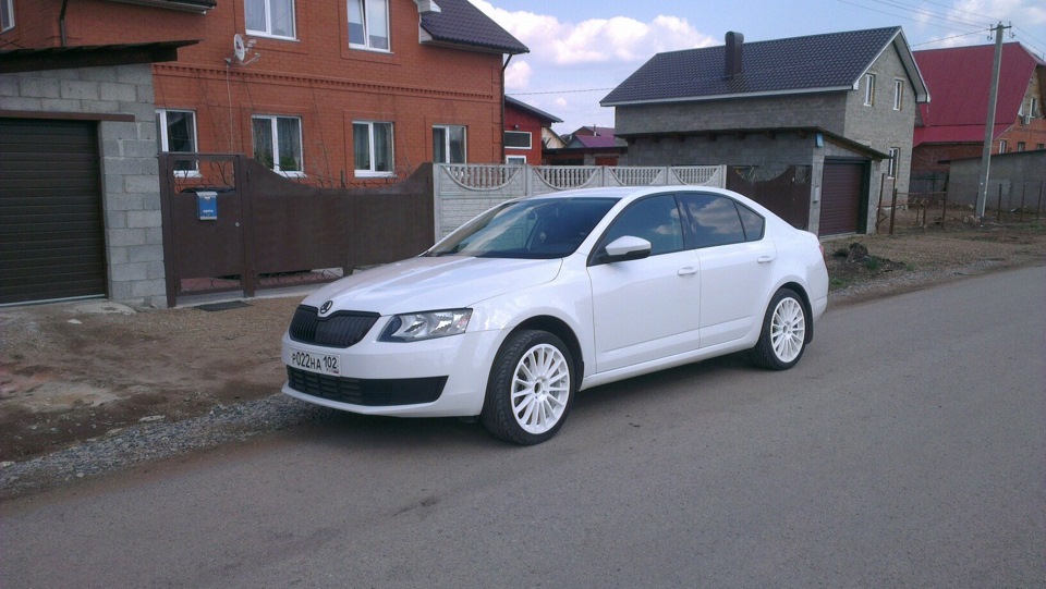 Rays заняли своё место — Skoda Octavia A7 Mk3, 1,4 л, 2013 года | колёсные диски | DRIVE2