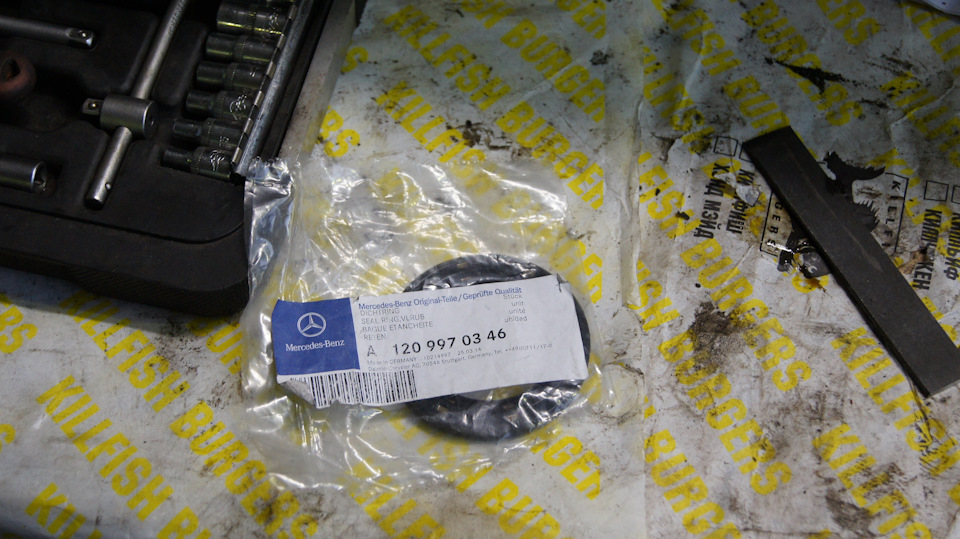 Сальник коленвала или очередные проблемы — Mercedes-Benz E-Class (W124 ...