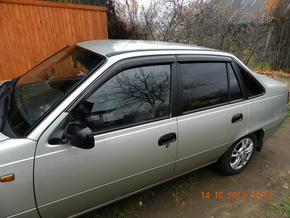 Стойки в черный — Daewoo Nexia (N150), 1,6 л, 2009 года | стайлинг | DRIVE2