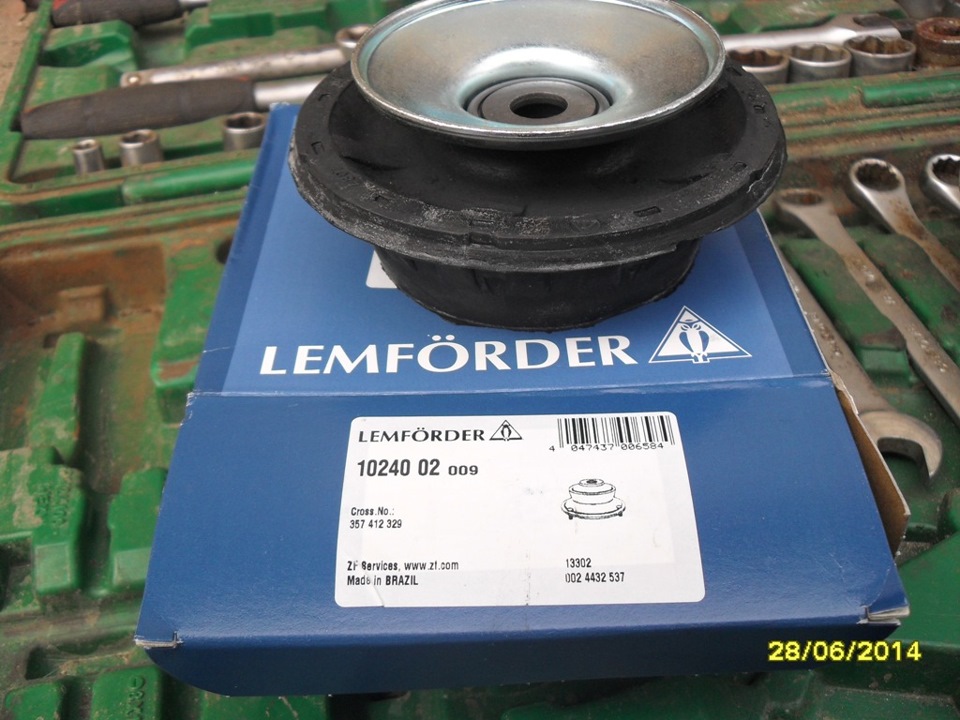 357412329 Опора амортизатора передней подвески / VW Golf-II/III, Jetta ...