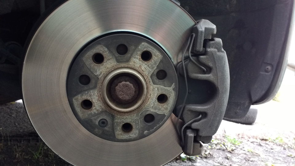 Обслуживание направляющих передних суппортов. Исправляем официалов ...