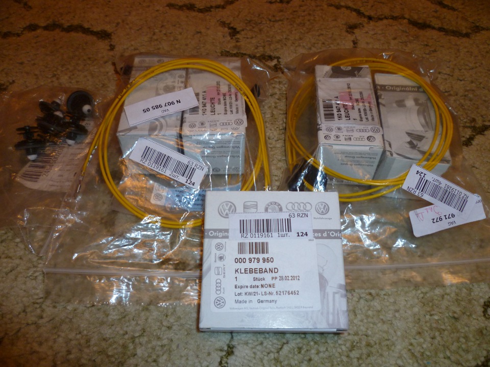 плафоны освещения в двери — Volkswagen Jetta V, 1,6 л., 2010 года ...