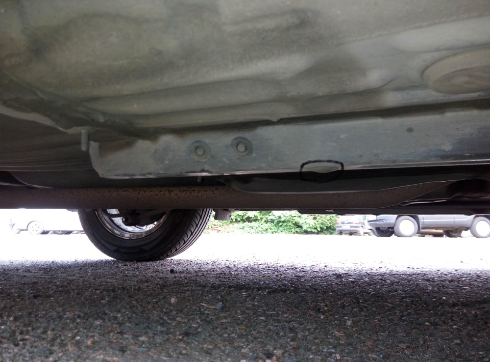 Прошу помочь с артикулом заглушки camry v40 — DRIVE2