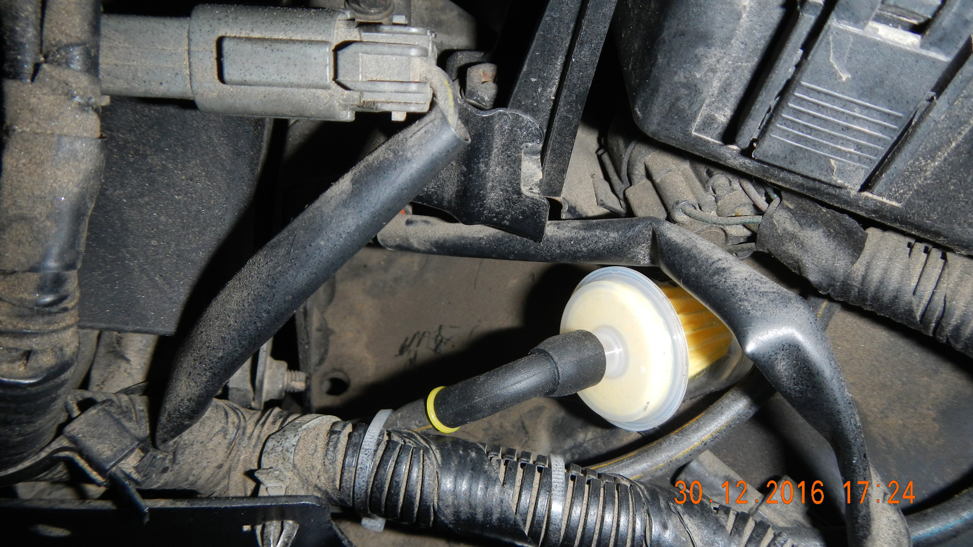 Резиновые шланги вакуумной системы — SsangYong Musso, 2,3 л, 2002 года ...