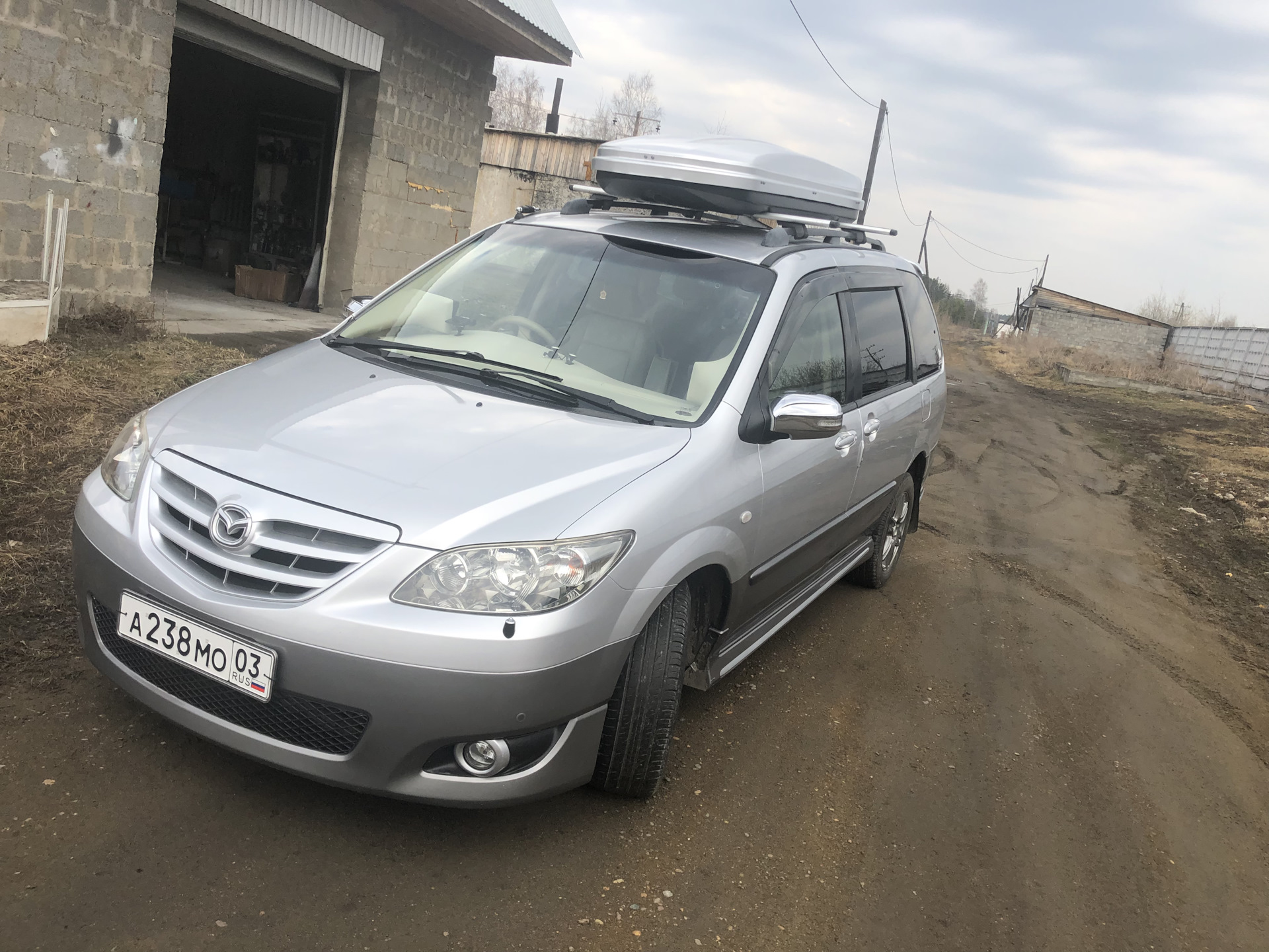 Чисто похвастаться — Mazda MPV II, 3 л, 2003 года | мойка | DRIVE2