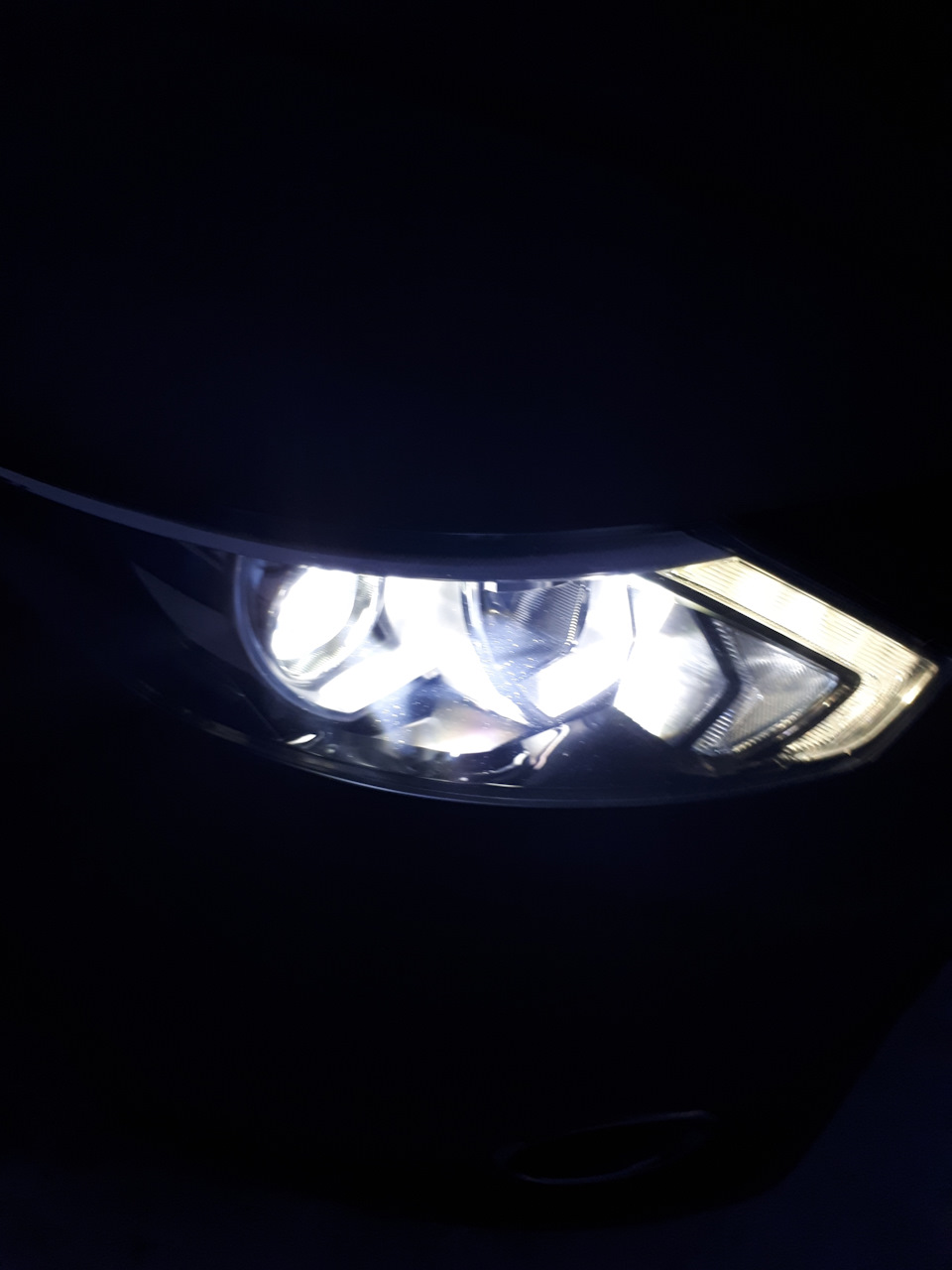 Поставил ради интереса LED лампы в ближний — Nissan Qashqai (2G), 2 л ...