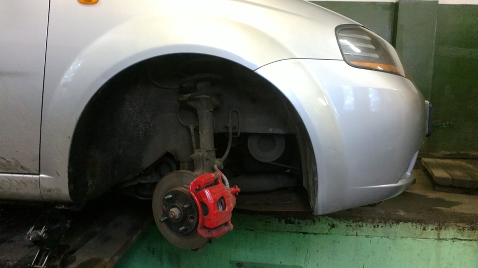 Поиск пыльника двигателя с правой стороны — Daewoo Kalos, 1,4 л, 2003 ...