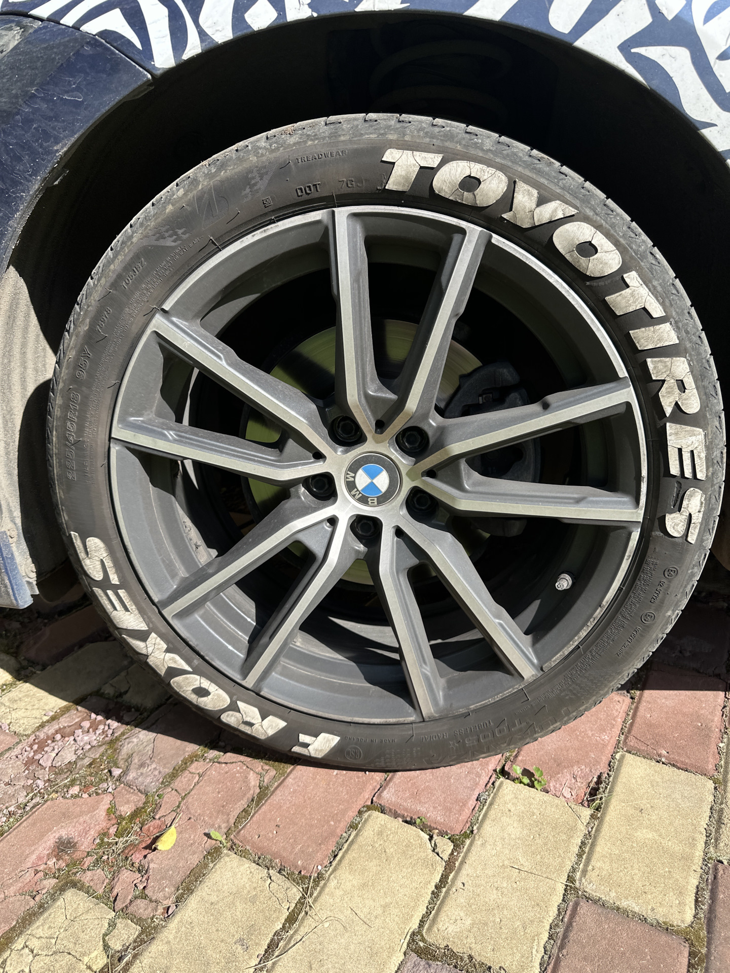 Я вернулся. Наклейки на резину спустя 1 год — BMW 3 series (G20), 2 л ...