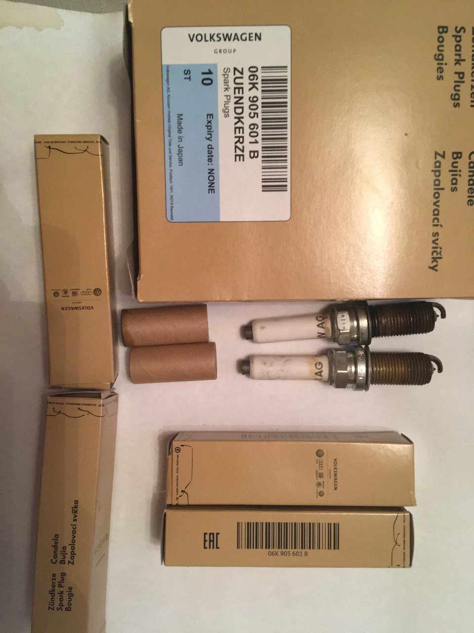 Замена свечей зажигания — Audi A4 (B8), 1,8 л, 2012 года | плановое ТО ...