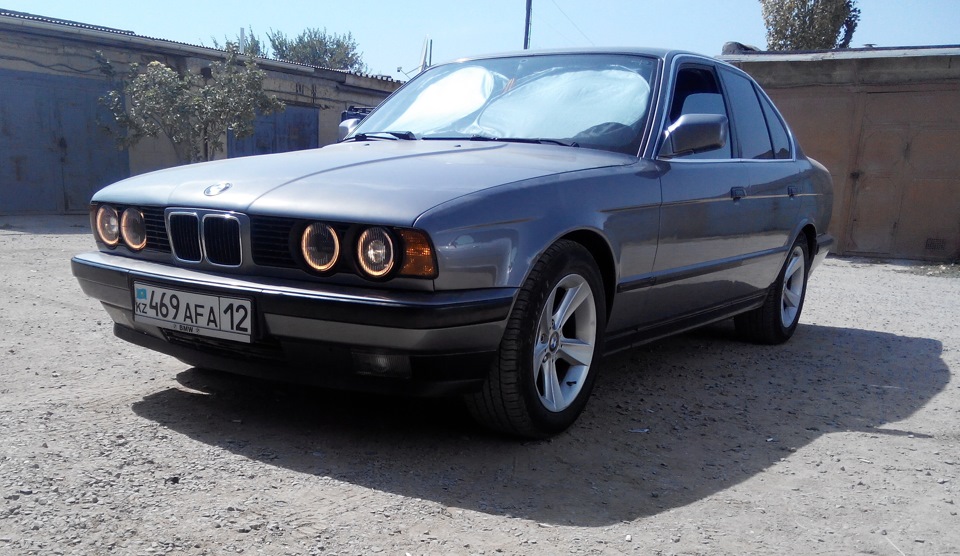 Hella black & angel eyes yellow — BMW 5 series (E34), 2 л, 1992 года ...