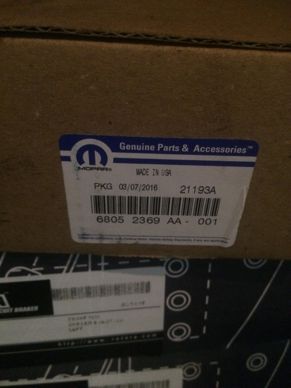 68052369AA Колодки тормозные передние Chrysler | Запчасти на DRIVE2