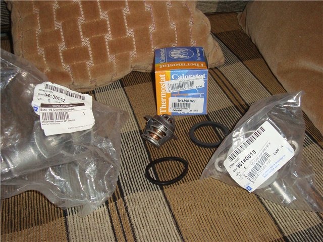 96180615 Корпус термостата крышка GM | Запчасти на DRIVE2