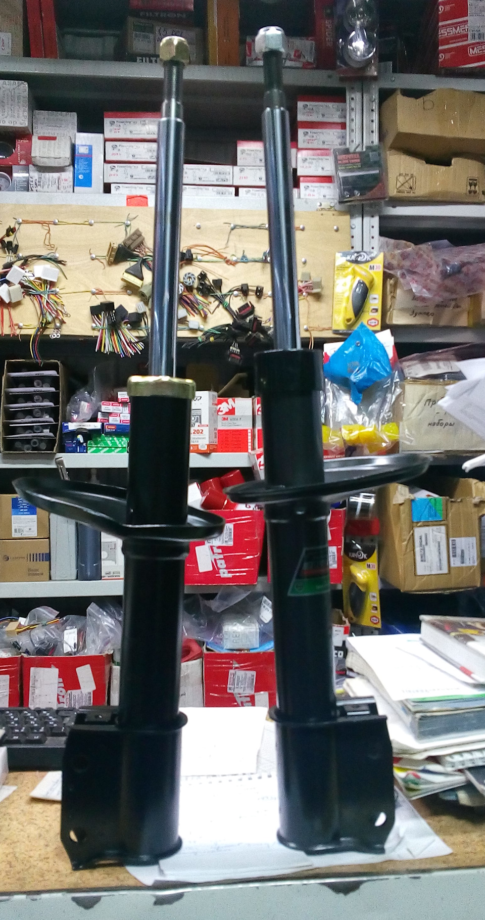 Передние стойки размышления — Lada Ларгус, 1,6 л, 2013 года | просто ...