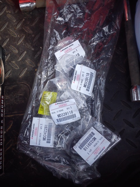 MD339118 Прокладка свечного колодца OEM Mitsubishi | Запчасти на DRIVE2