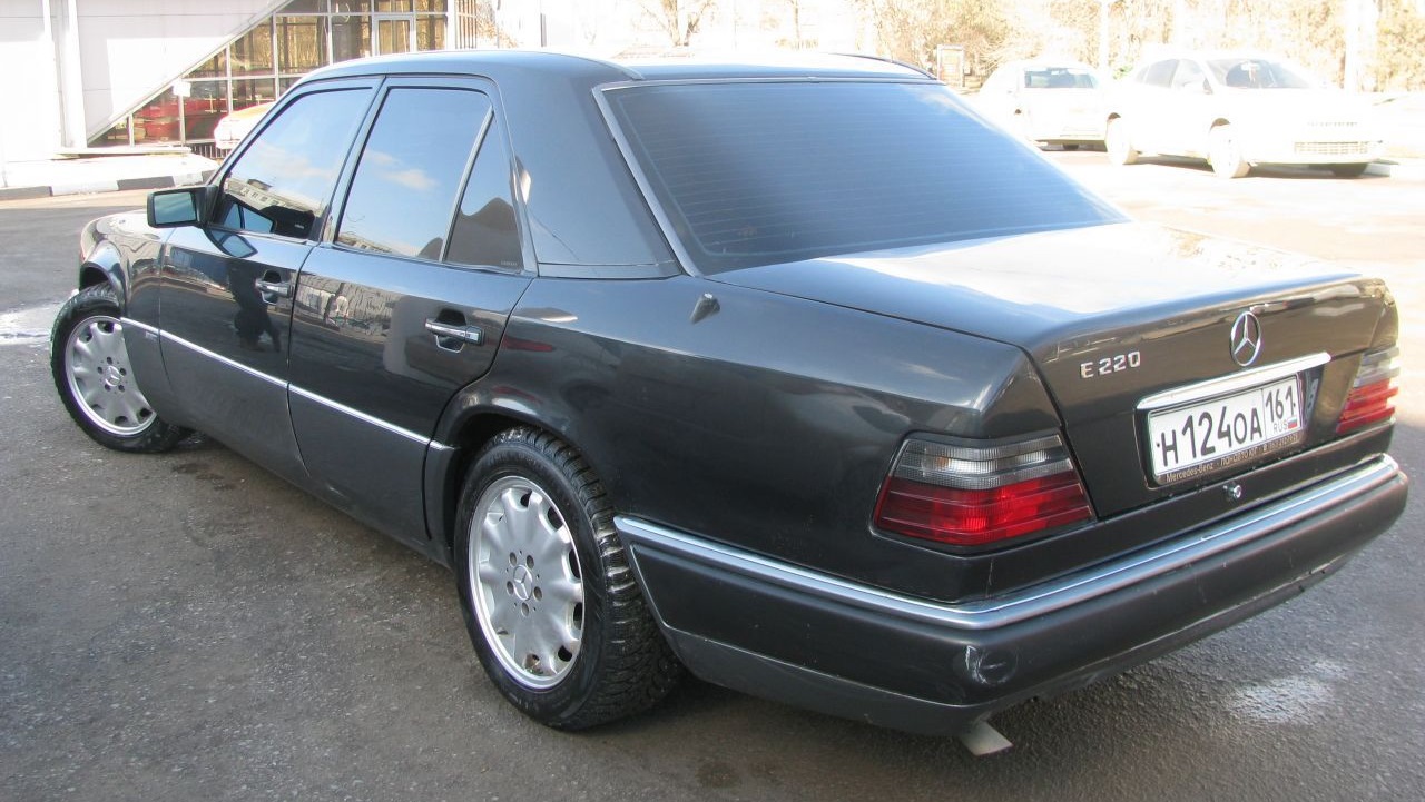 Mercedes-Benz E-Class (W124) 2.2 бензиновый 1993 | Black Sportline на ...