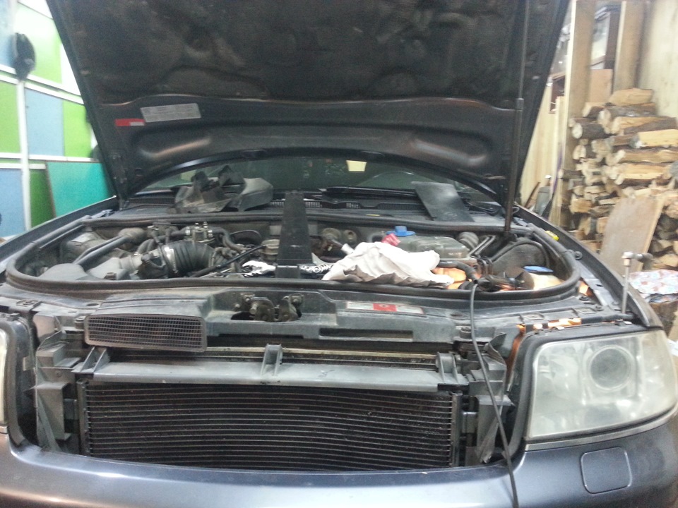 замена прокладок теплообменика — Audi A6 Avant (C5), 2,5 л, 2001 года ...