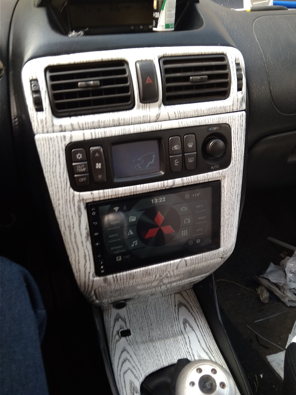 Установка магнитолы Android — Mitsubishi Carisma, 1,6 л, 2001 года ...