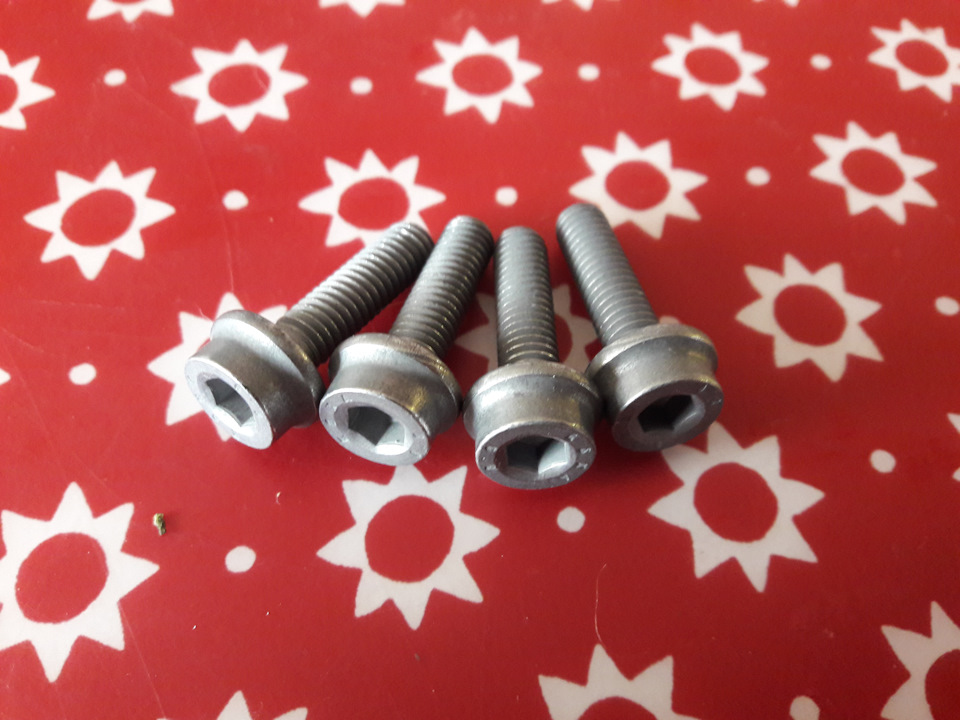 N90500605 Болт крепежный Seat Ibiza V 2008> VAG | Запчасти на DRIVE2