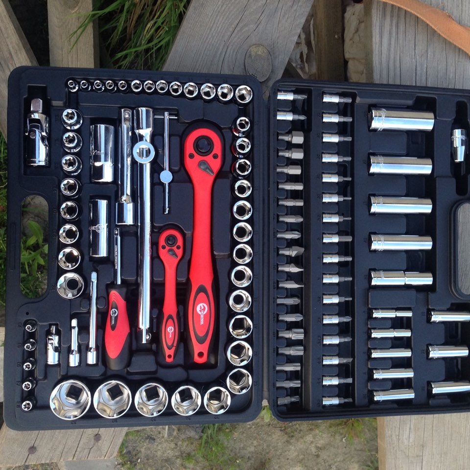 Купил набор инструментов Intertool ET-6108 — Daewoo Lanos, 1,5 л, 2004 года | аксессуары | DRIVE2