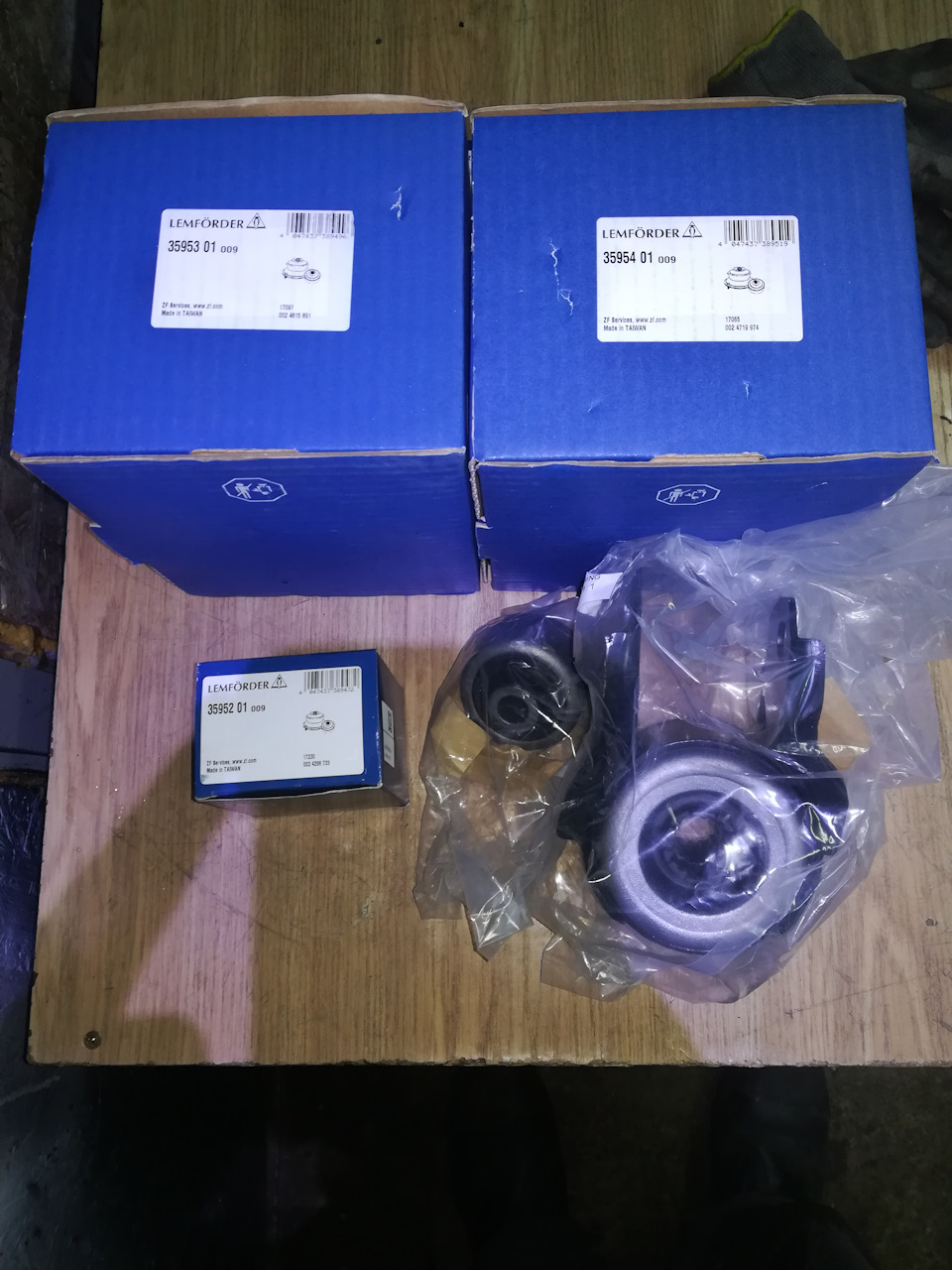 3595401 Сайлентблок рычага подвески LEMFORDER | Запчасти на DRIVE2